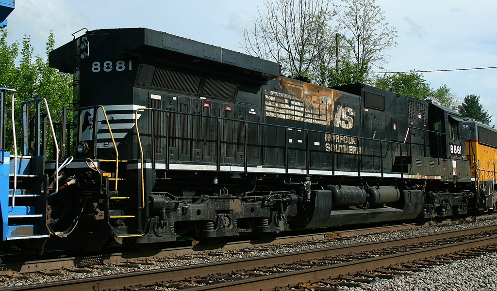NS 8881